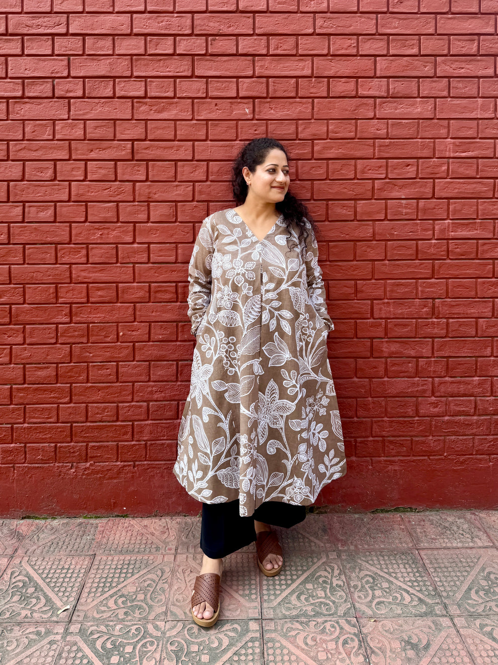 Beige A line kurta with pockets – Shriyani